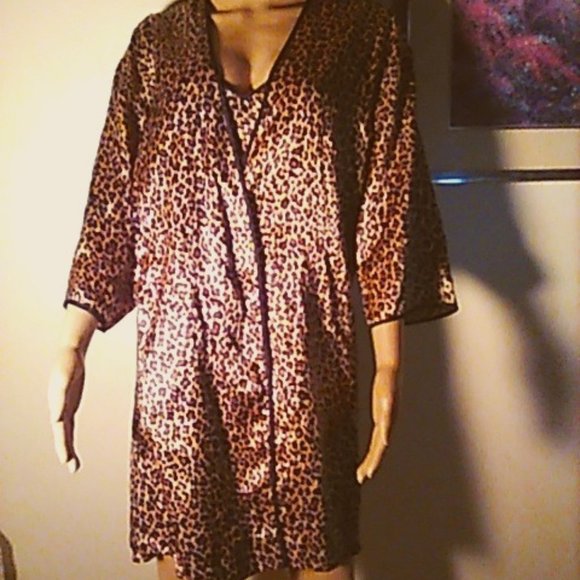 Secret Treasures | Intimates & Sleepwear | Secret Treasures Robe Gown ...
